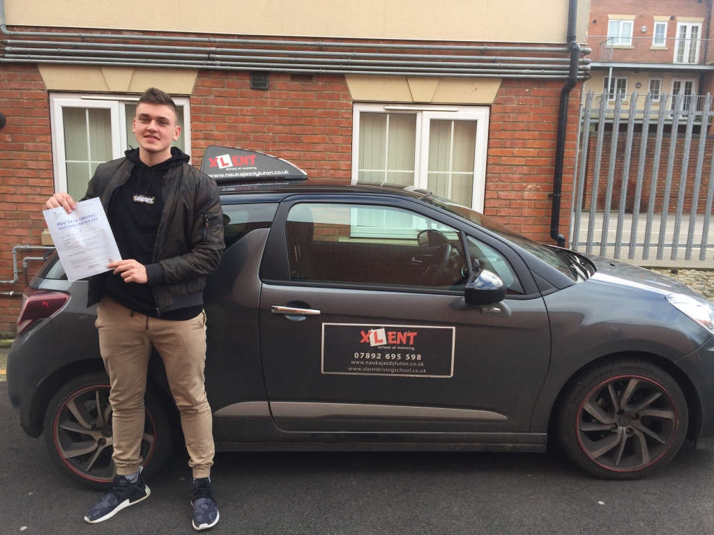 Marcin Mackowiak- SUCCESS 1st ATTEMPT - XLENT Driving School Luton